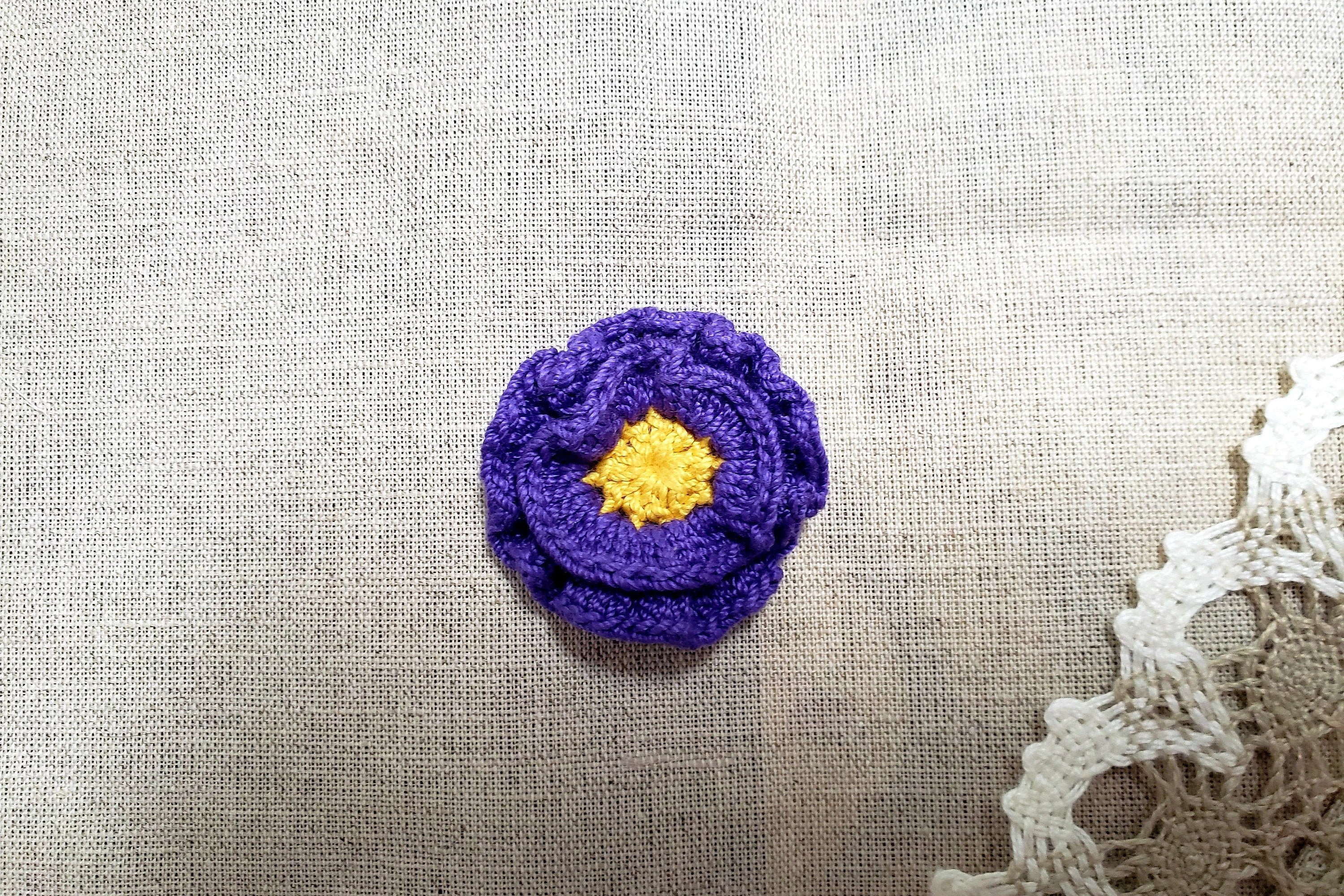 Crochet Forget Me Not Anmoruk Flower Brooch - Etsy UK