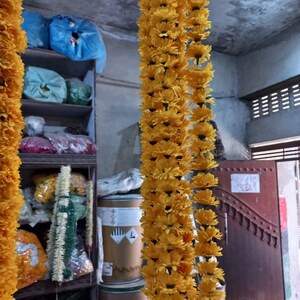 Beautiful Artificial Flowers Lari String Use for Back Drop Mandate ...