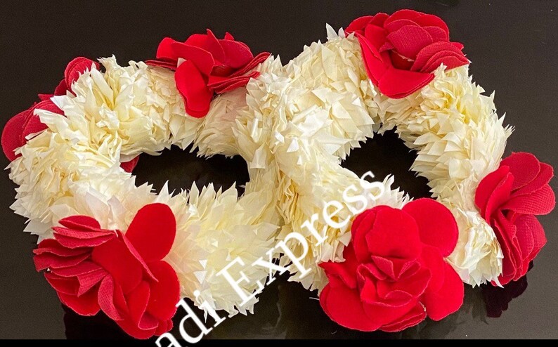 2 Count High Quality Hand Gajras With 3 Red Flowers Can Be - Etsy