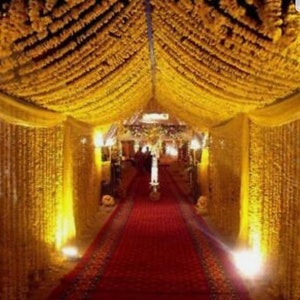 Beautiful Artificial Flowers Lari String Use for Back Drop Mandate ...