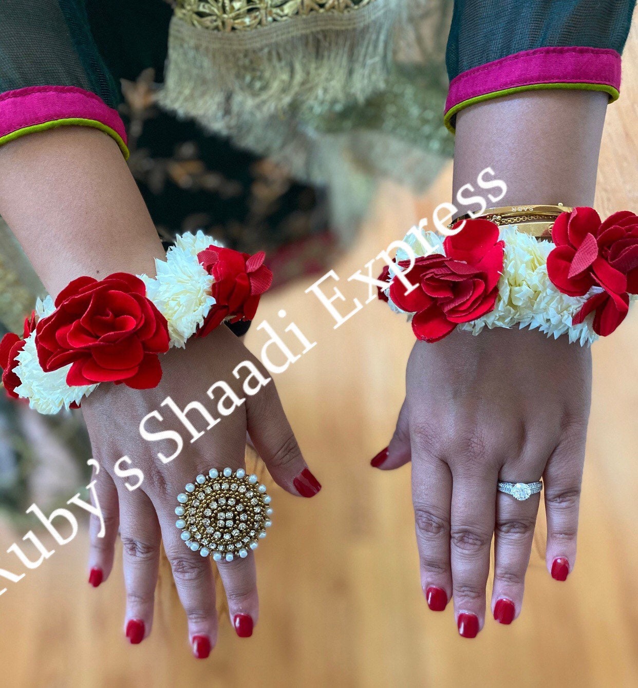 2 Count High Quality Hand Gajras With 3 Red Artificial Flowers Can Be ...