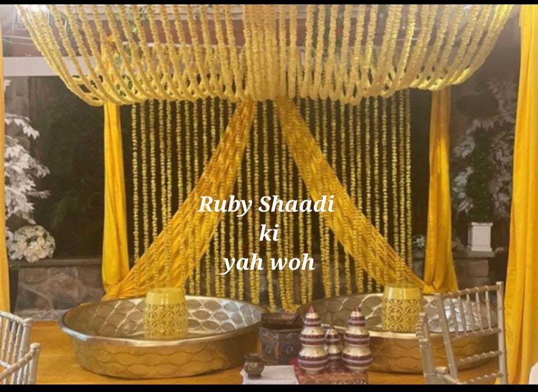 Beautiful Artificial Flowers Lari String Use for Back Drop Mandate ...