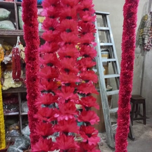 Beautiful Artificial Flowers Lari String Use for Back Drop Mandate ...