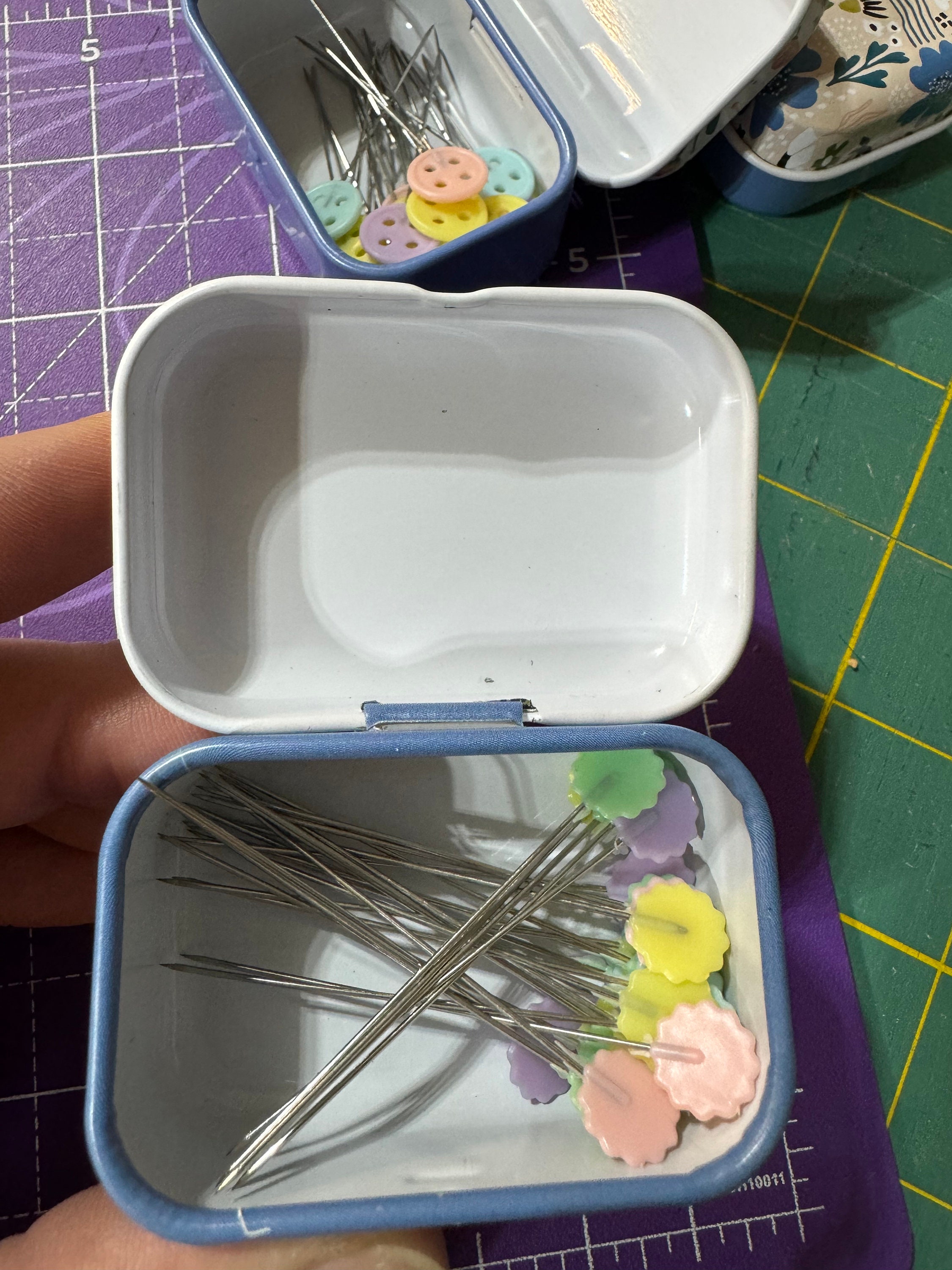 Travel Tins of Pins for Sewing and Quilting - Etsy
