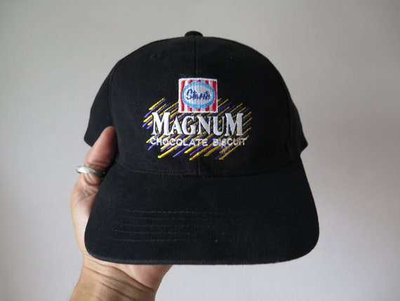 Streets Magnum Chocolate Biscuit ice cream dessert vi… - Gem