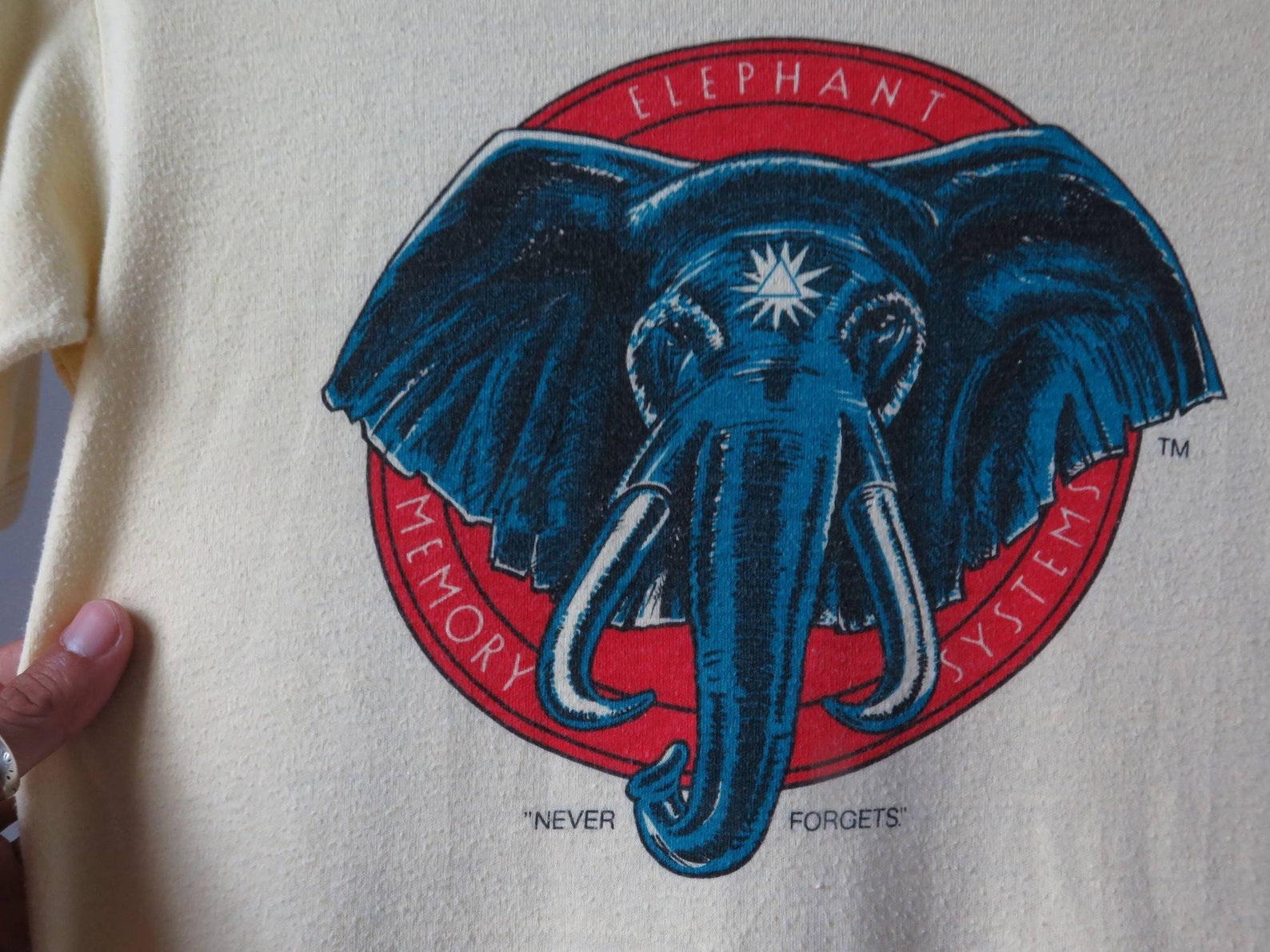 ELEPHANT MEMORY SYSTEMS Computer T-shirt Vintage 80s Tee Vintage ...