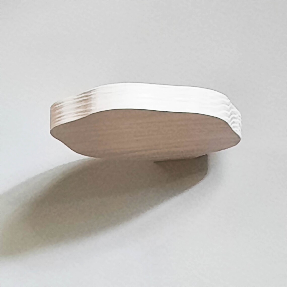 White Wavy Floating Shelf Daisy Wall Plant Shelves Round Plant Stand ...