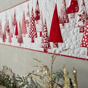 Christmas Quilted Wall Hanging or Table Runner – Handmade Appliqué With ...