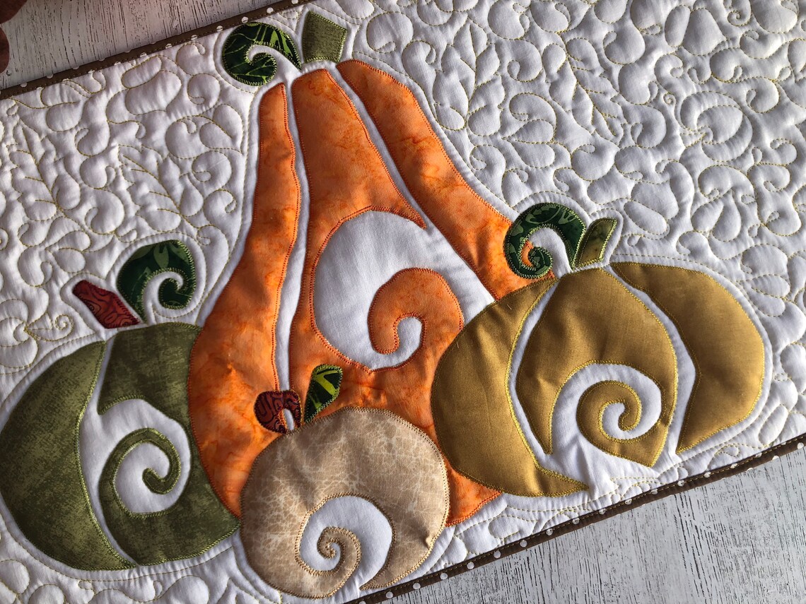 Quilted Thanksgiving Table Runner Pumpkins Bed Topper Leaves - Etsy