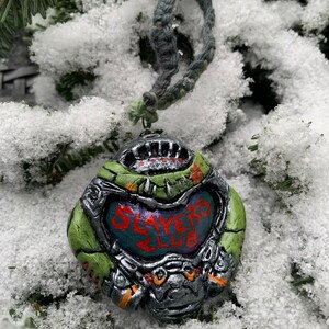 Doom Slayer Keychain for Gamers - Doom Eternal - Videogame - Doom Guy ...