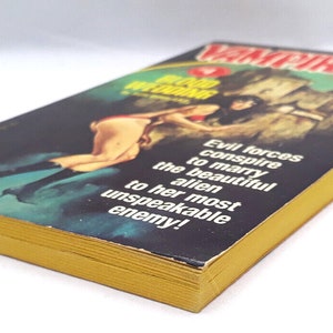 Vampirella #4 Blood Wedding - Warner Paperback by Ron Goulart 1976 - Etsy