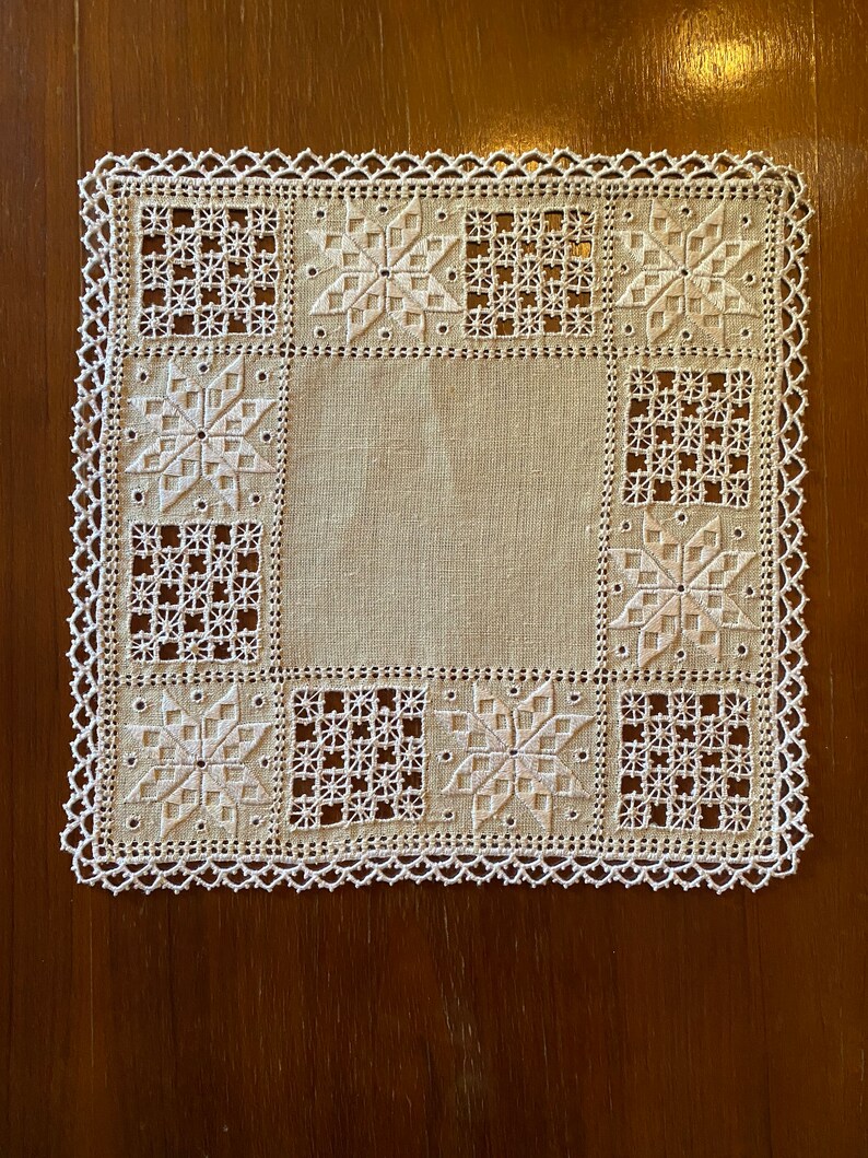 Lefkara Laces - Square Table Cloth, Beige and White Design, Traditional ...