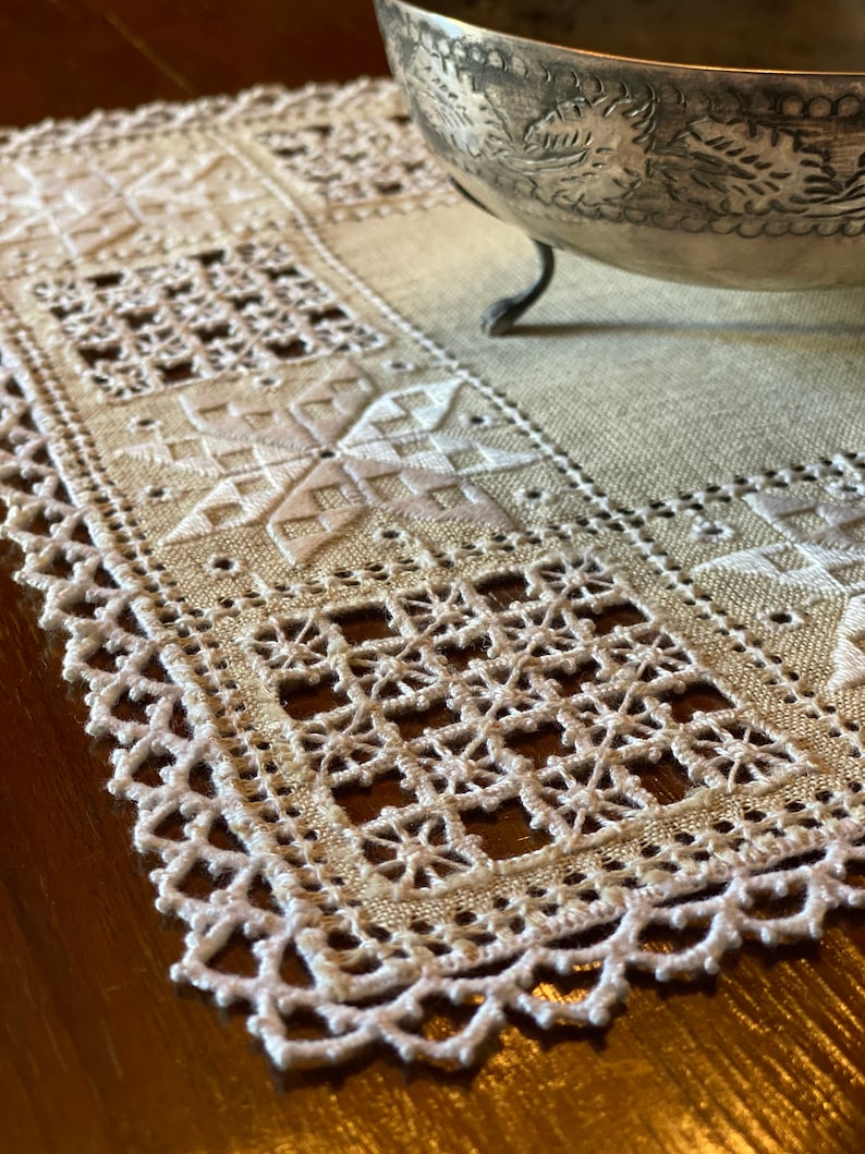Lefkara Laces - Square Table Cloth, Beige and White Design, Traditional ...
