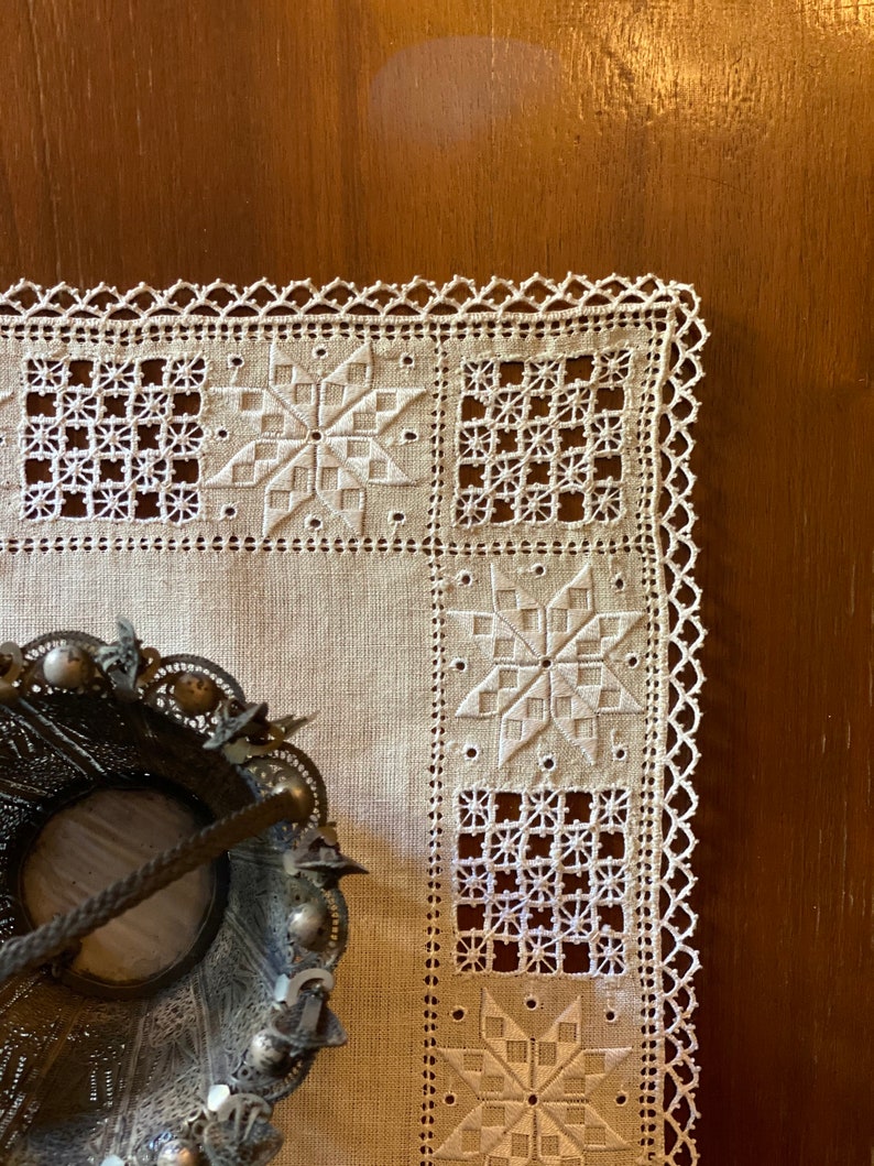 Lefkara Laces - Square Table Cloth, Beige and White Design, Traditional ...