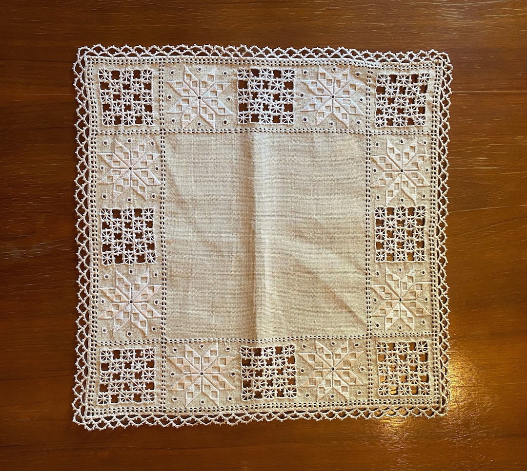 Lefkara Laces - Square Table Cloth, Beige and White Design, Traditional ...