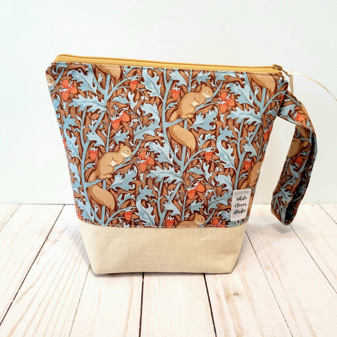 Tilda Fall Hibernating Squirrel, Sleeping Squirrels Ready for Winter ...