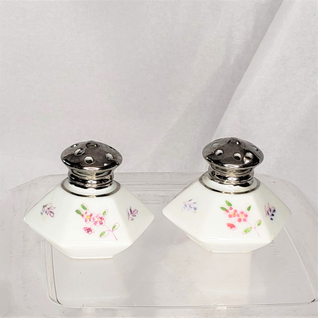 Hexagonal Salt & Pepper Shaker Set - Etsy