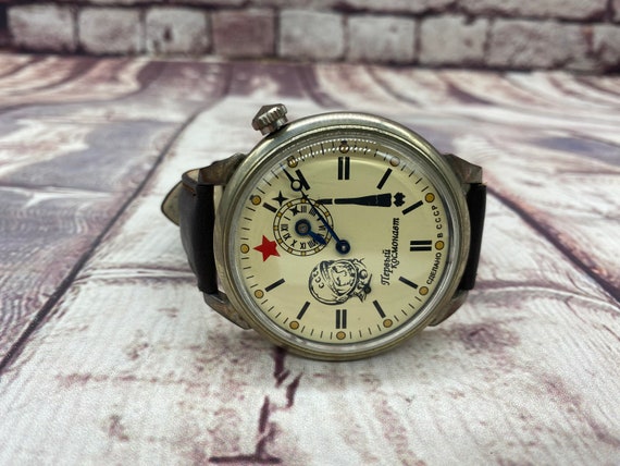 Molnija Regulator Komandirskie First Soviet Astronaut… - Gem