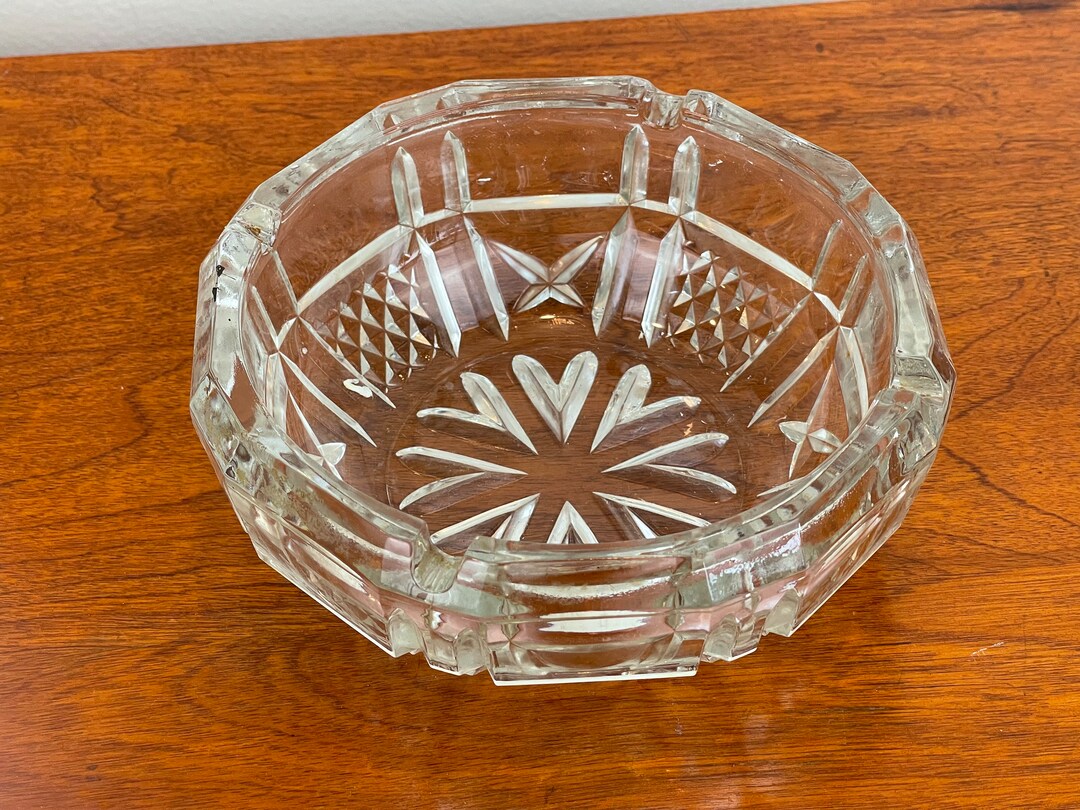 Vintage Round Glass Cigarettes Ashtray Vintage Crystal Cut Style ...