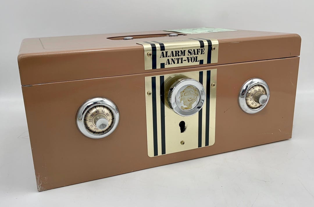 Vintage Brown Metal Lockbox With Key and Numbers Combination | Vintage ...