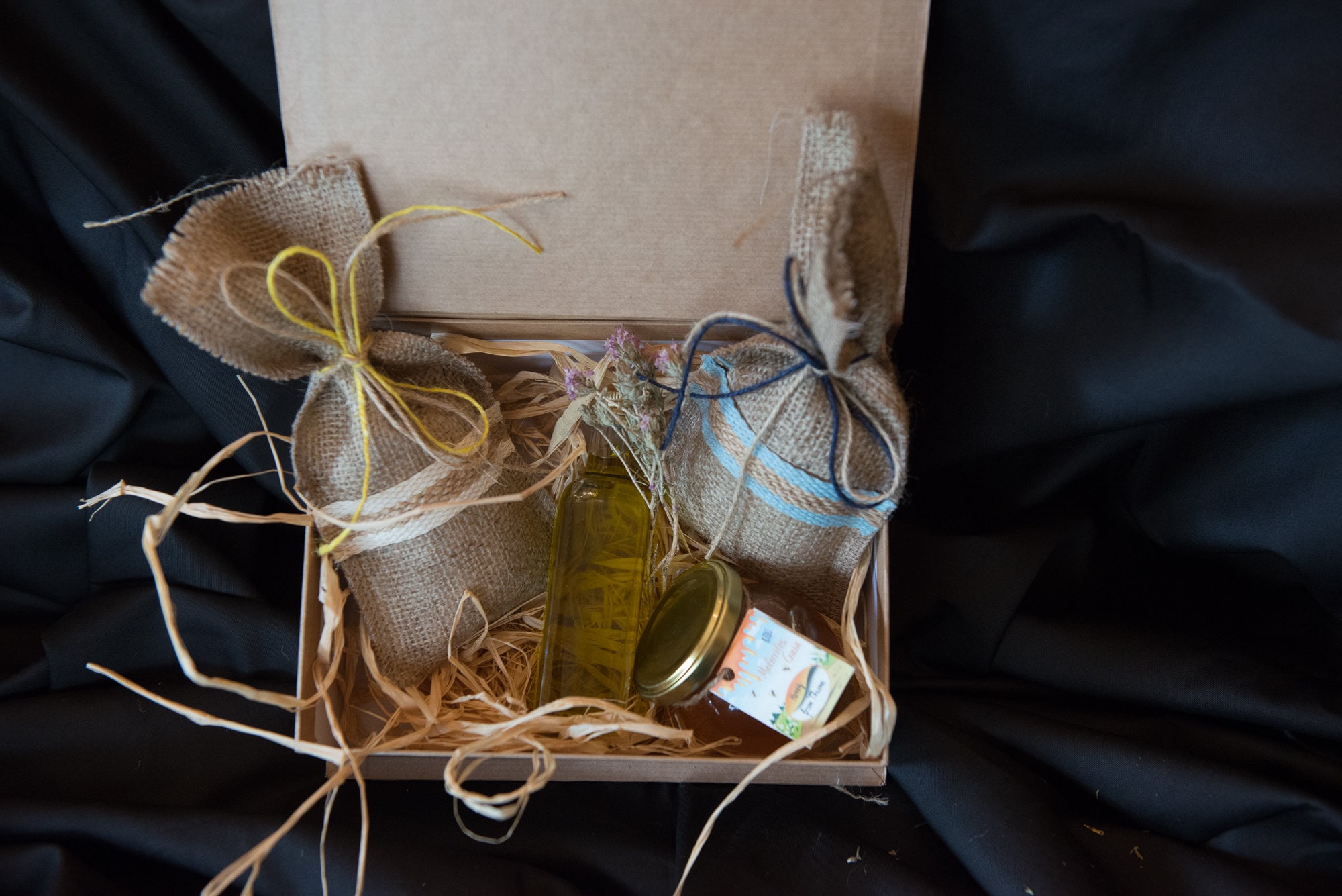 Greek Gift Box, Thyme Row Honey, Greek EVOO Olive Oil, Wild Thyme Herb ...