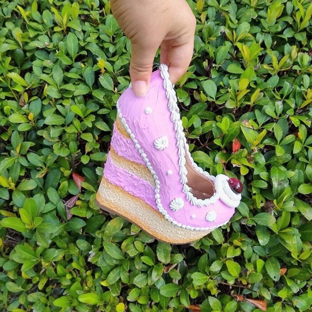 Custom Handmade Cake Wedges: Novelty Pink Shoes - Etsy