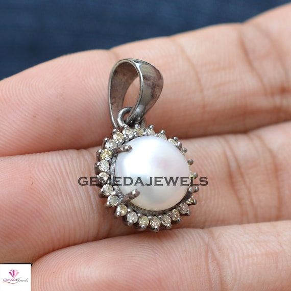 Pave Diamond Charm Pendant Freshwater Pearl Necklace 16 Link Chain Jewelry 925 Oxidized Silver Pendant Diamond Silver Charm Minimalist