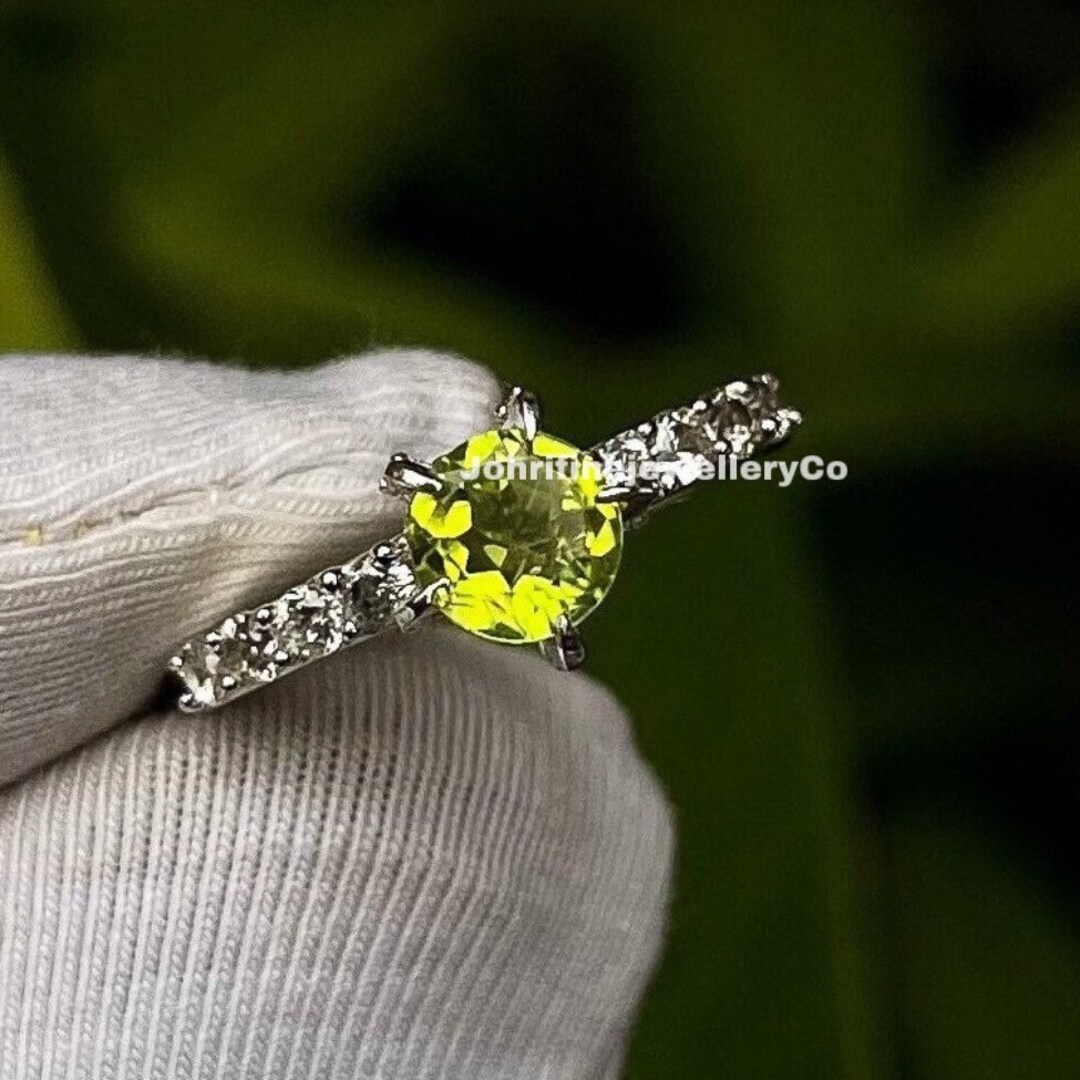 Peridot Ring, Knife Prong Ring, Dainty Peridot Jewelry, Cubic Zirconia ...