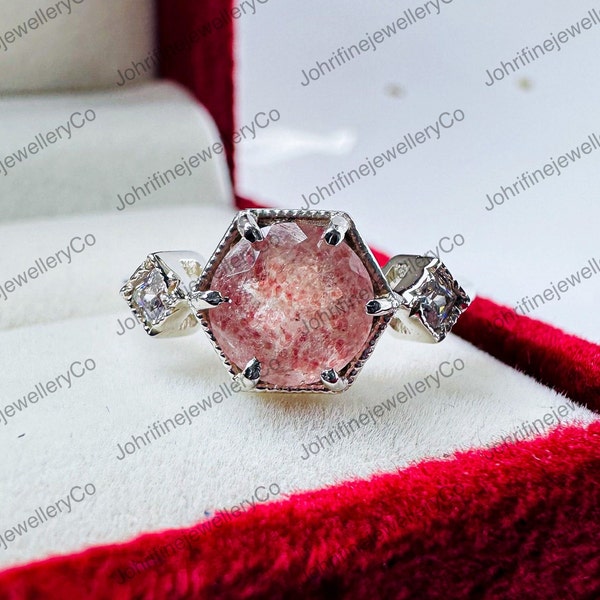 Strawberry Ring - Etsy