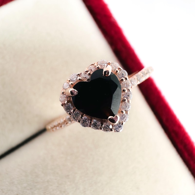 Black Heart Ring - Etsy
