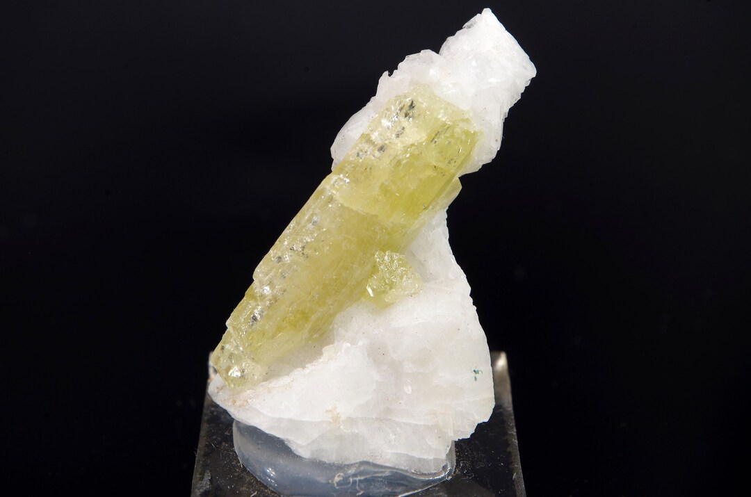 Brazilianite Albite, Linopolis, Brazil 3x2.2x1.2cm - Etsy