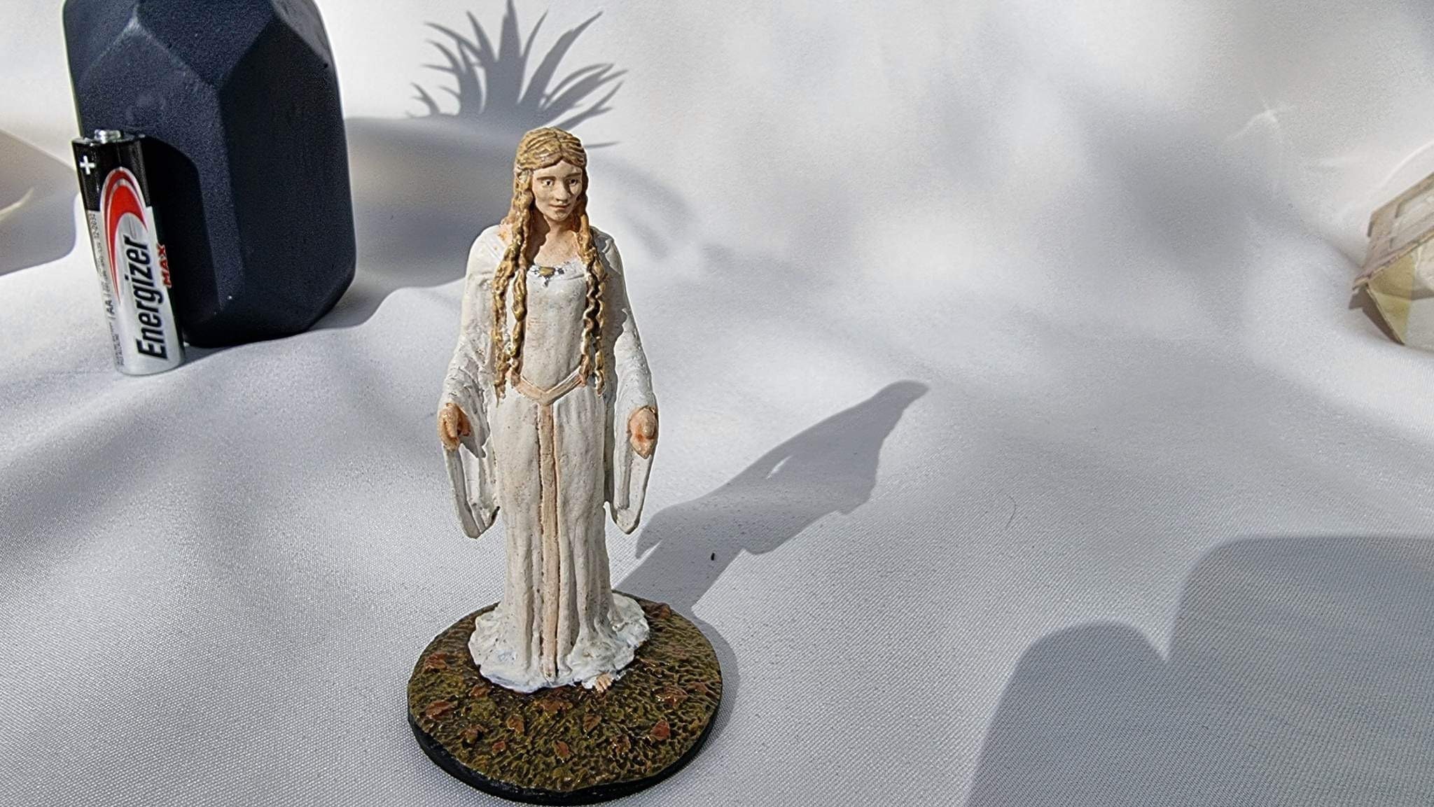 Galadriel, Lord of the Rings, Galadriel Figurine , NLP Figurine, Lord ...
