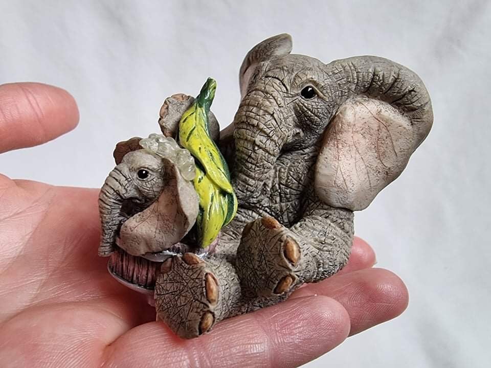 Tuskers Elephant Small Elephant Figurine Resin Elephant - Etsy