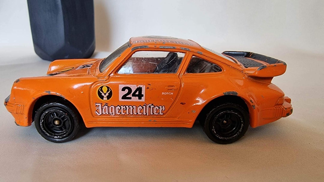 Porsche 911 Turbo, Orange Porsche Model, Porsche Car Model, Porsche Car ...