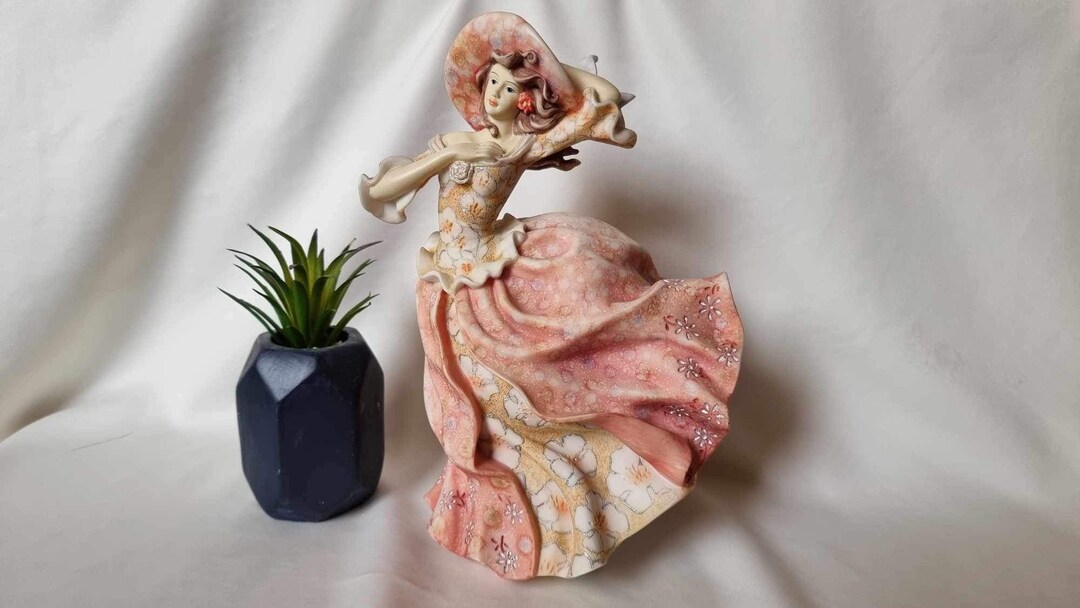 Lady Figurine, Leonardo Collection, Leonardo Figurine, Lady Statue - Etsy