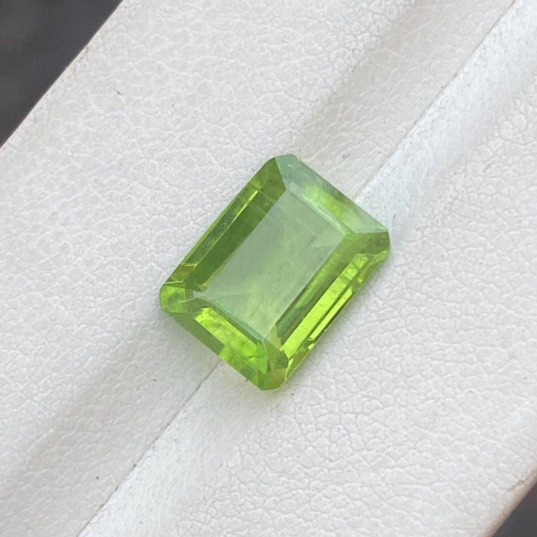 Certified Super Amazing Natural Peridot Octagon Emerald Cut Stone With ...