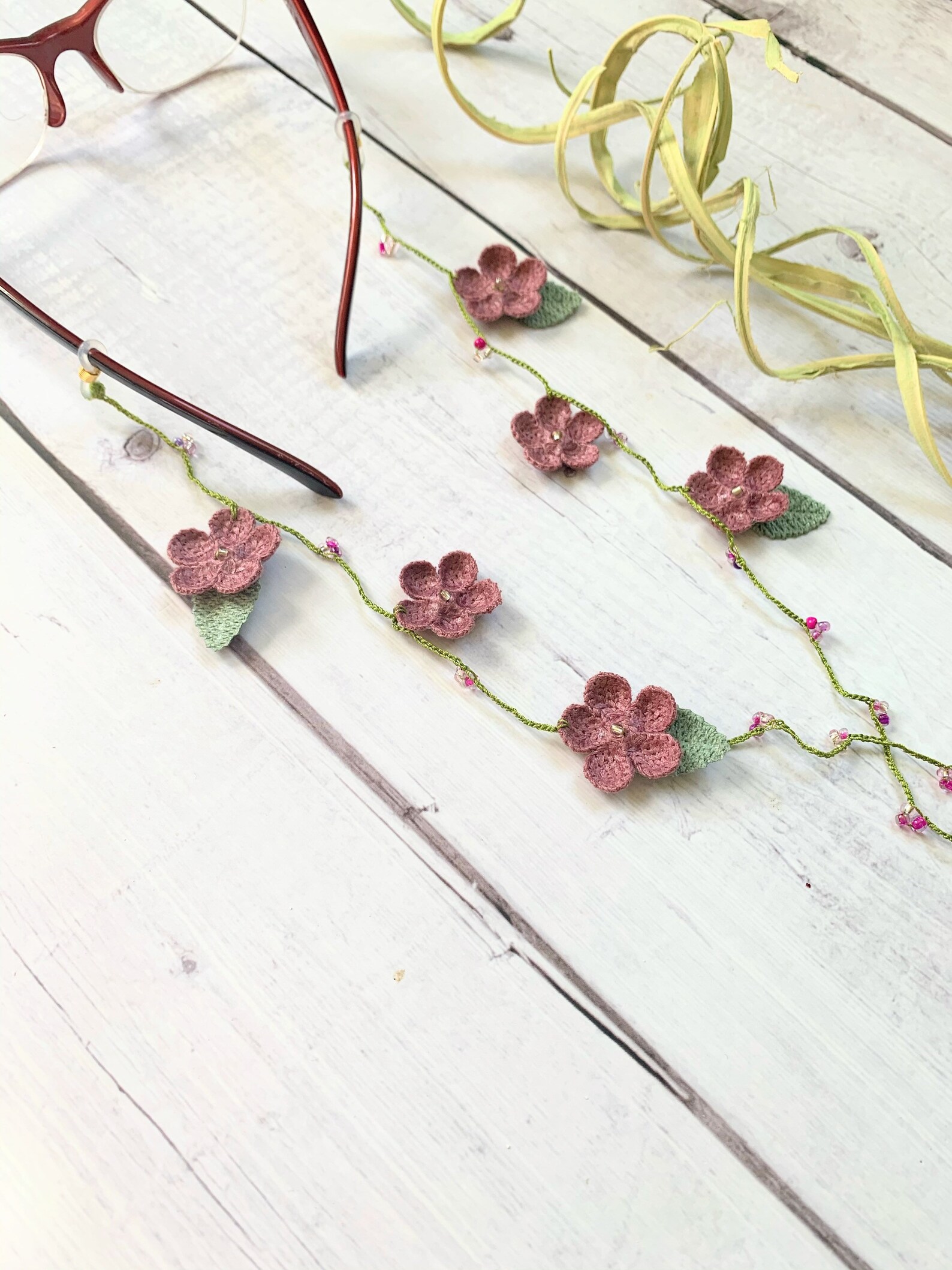 Glasses Chain / Flower Eyeglass Chain / Eye Glass Holder / Sunglasses ...