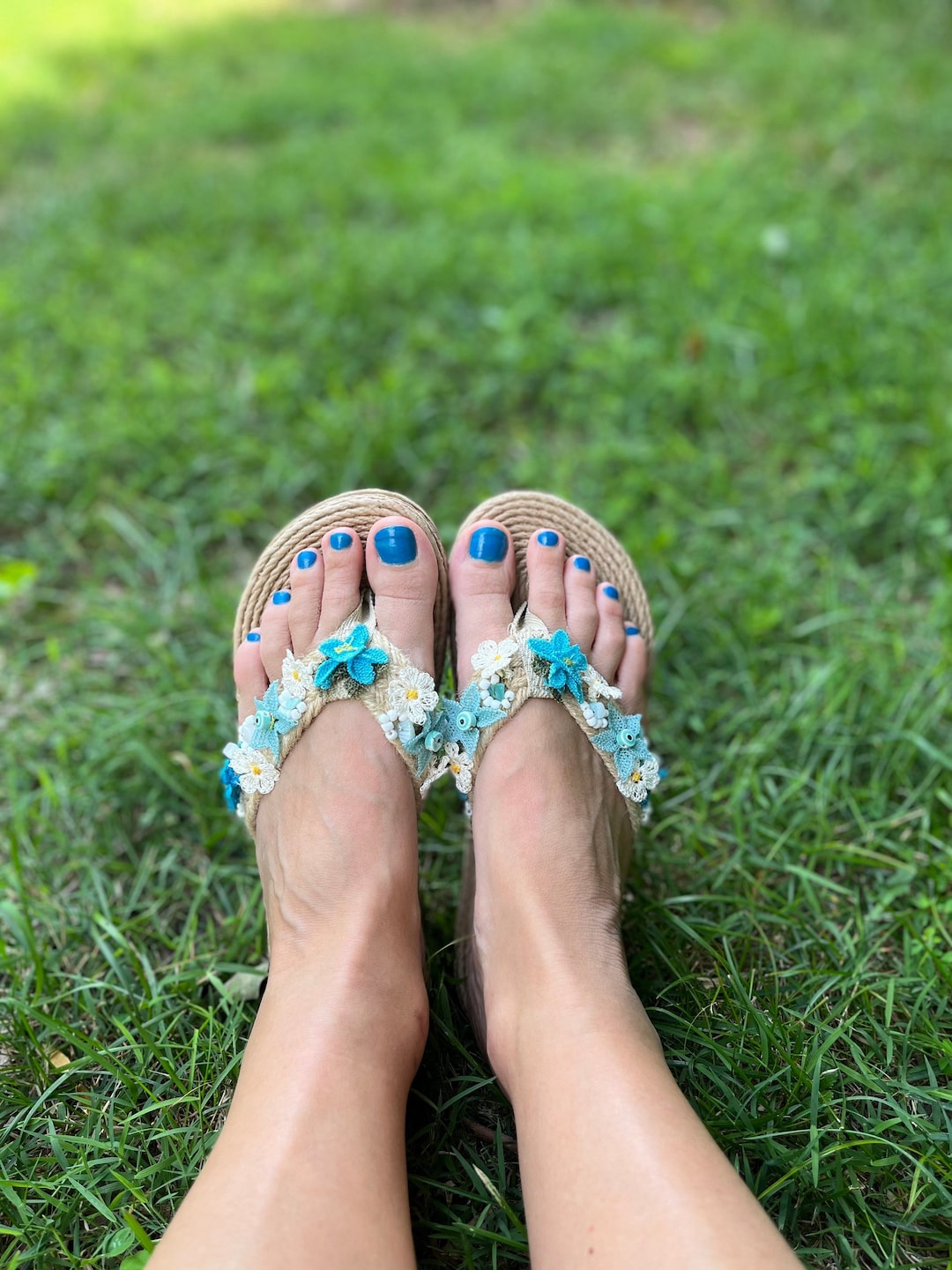 Floral Flip Flops / Hand Decorated Straw Slipers / Women’s Jute Straw ...