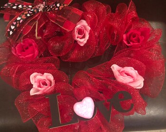 Heart mesh wreath | Etsy