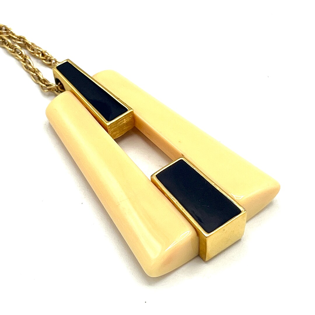 GIVENCHY Enamel and Resin 1977 Pendant Necklace - Vintage Givenchy ...