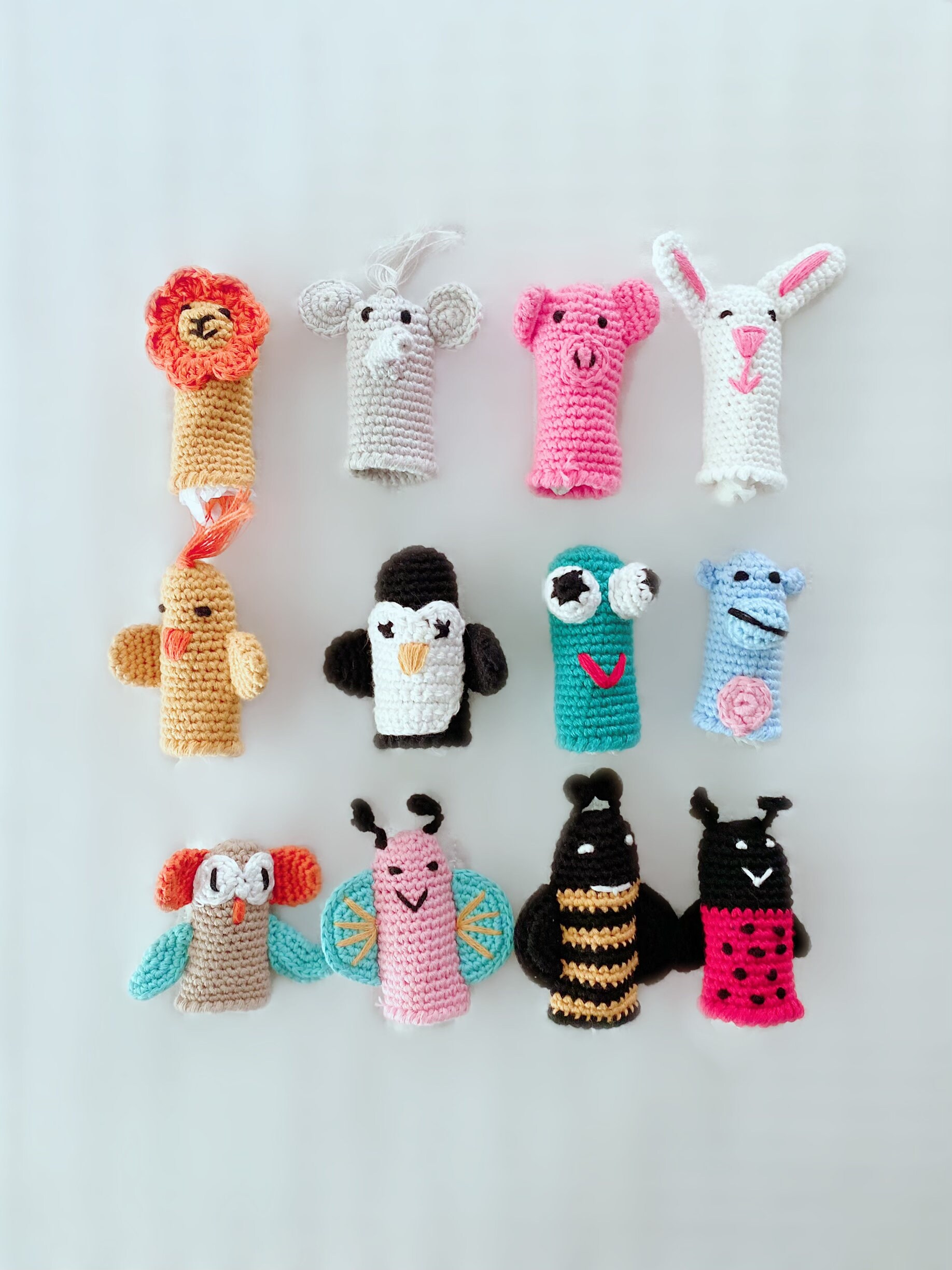 Hand Knitted Frog Finger Puppet in Organic Cotton Puppets - Etsy Sweden