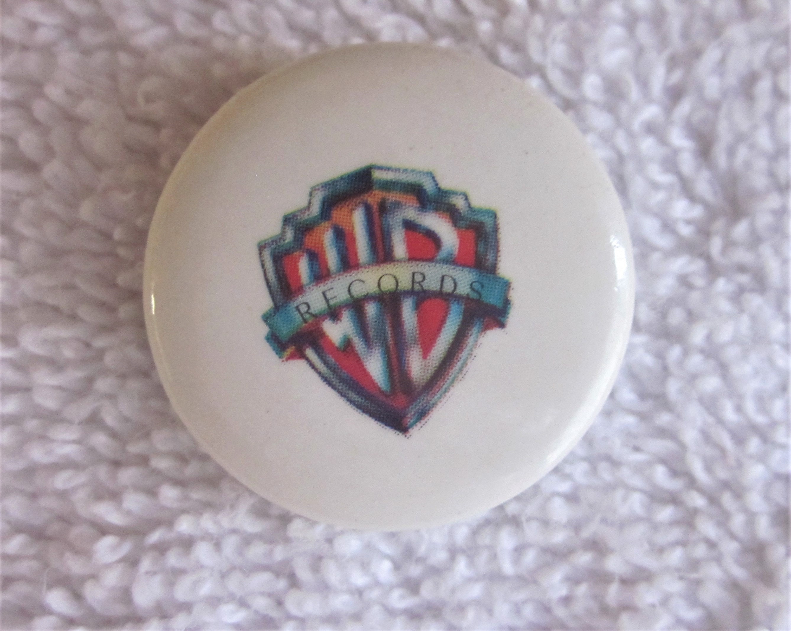 Warner Bros. Vintage Label Button Pin 1980's - Etsy