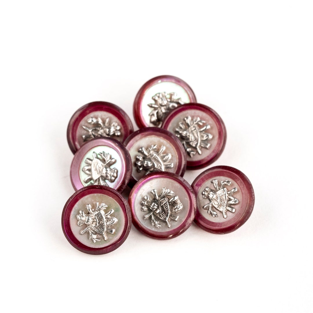 Vintage Mother of Pearl Button With Silver Heraldic Shield Escutcheon 8 ...