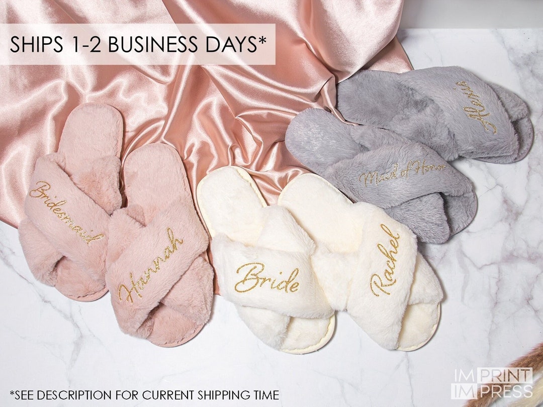 Custom Bride Slippers Bridesmaid Gift Bachelorette Party Gift Set ...