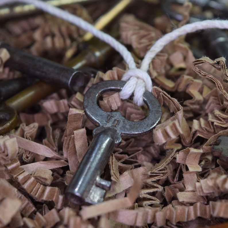Skeleton Key Necklace Genuine Vintage Antique Key Hemp Cord Lock ...