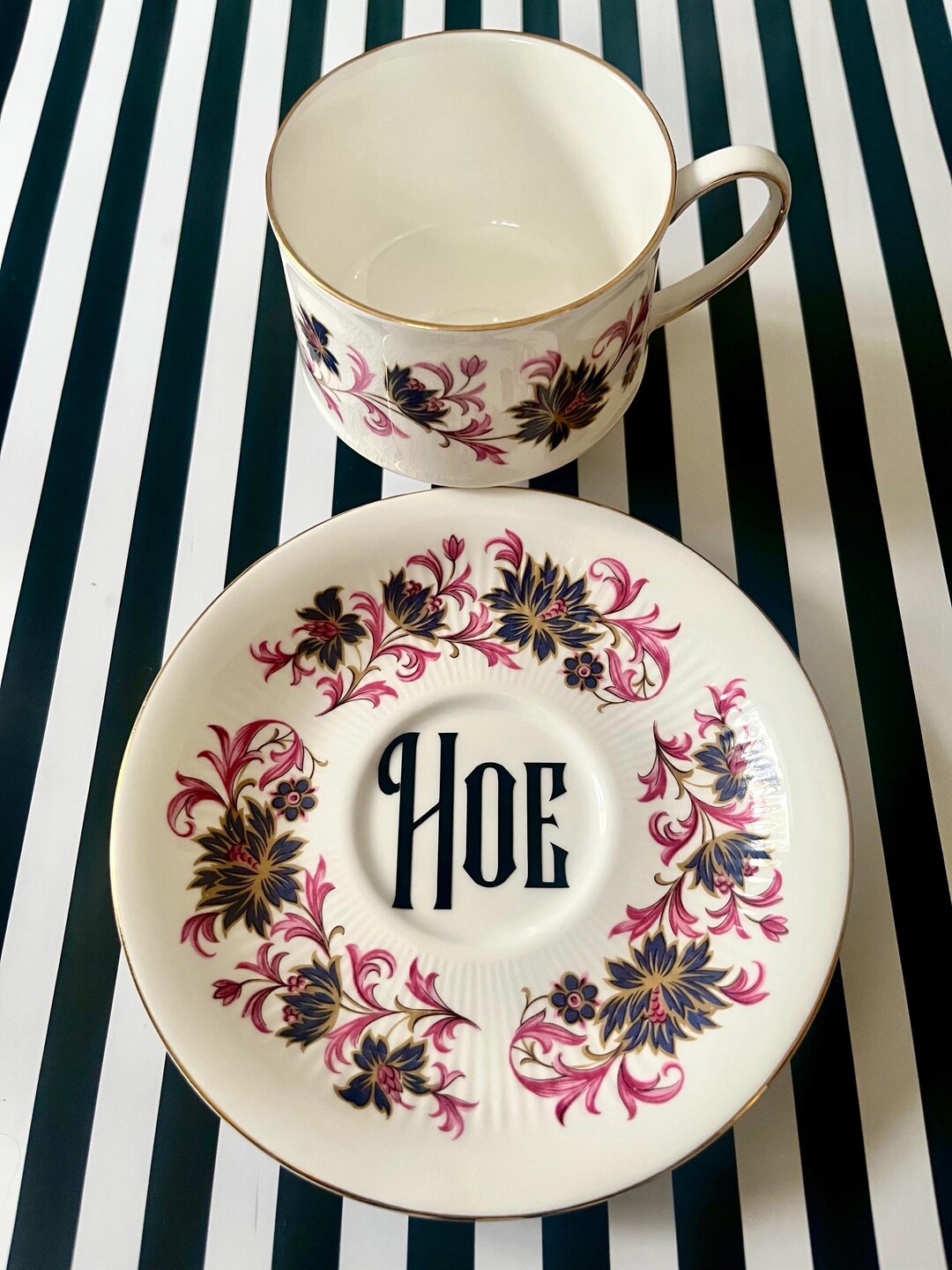 Rude Kitsch Tea Cup Set: "hoe" - Vintage Home Decor - Etsy