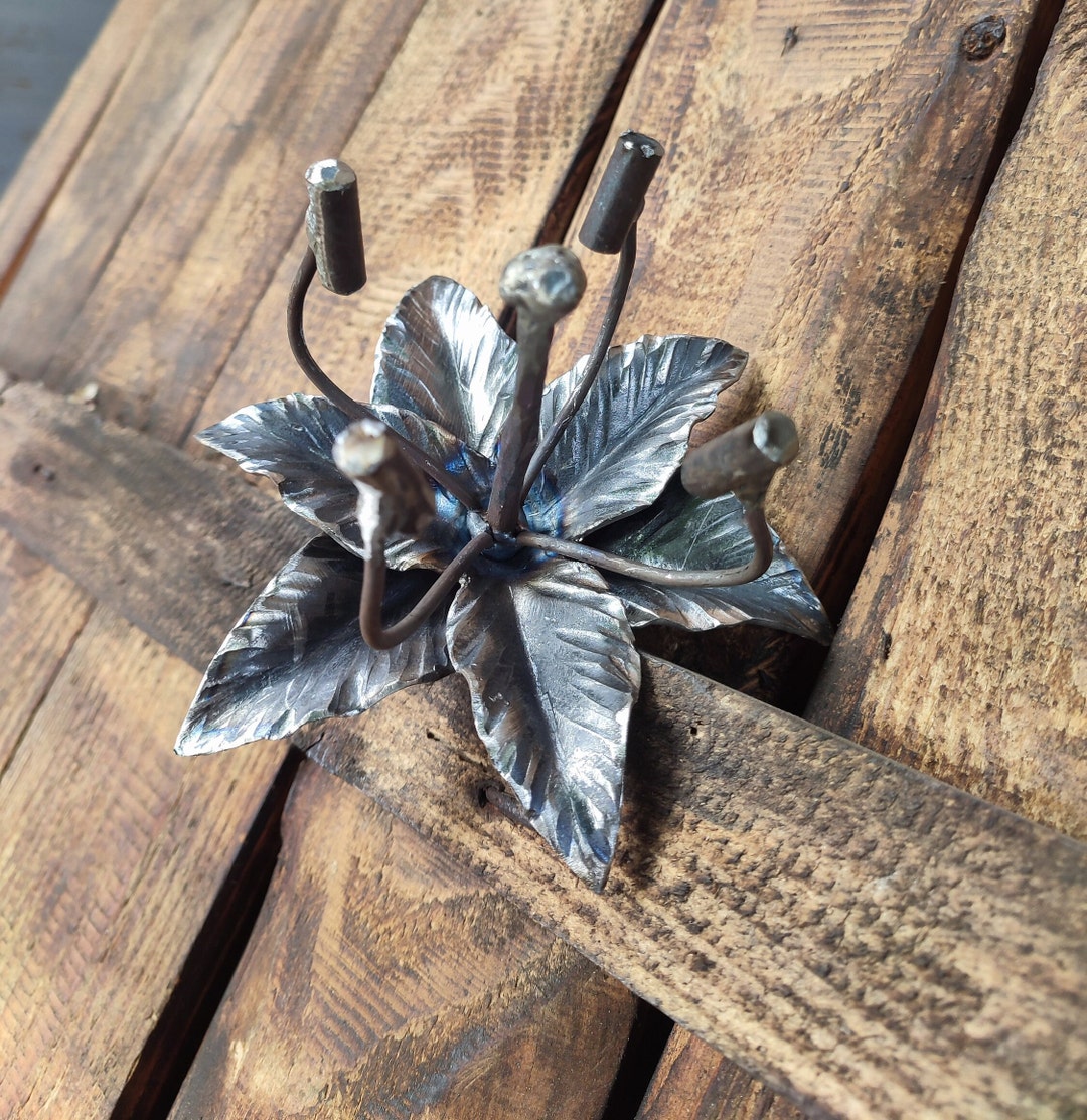 Iron Lily. Garden Decor. Staircase Decor. Garden Lily. Steel Flower ...