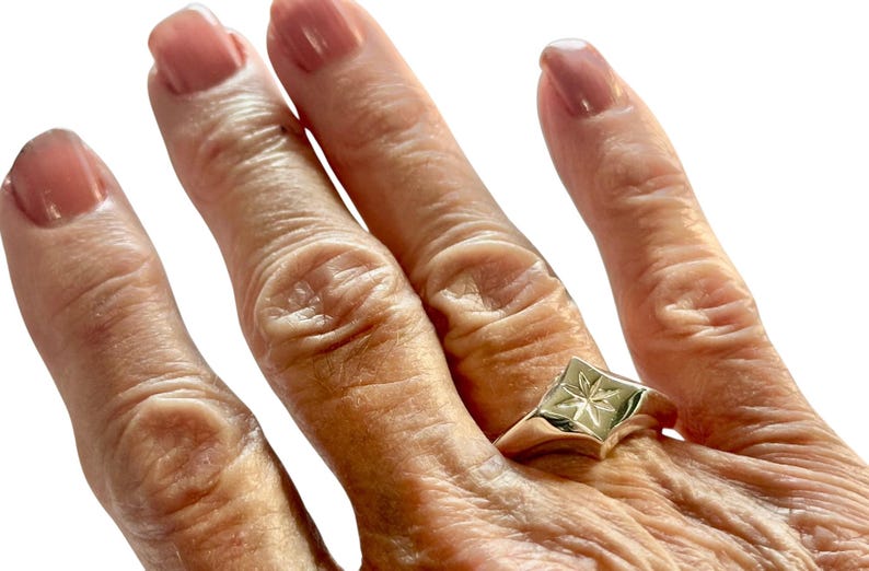 North Star Cremation Star Ring: Memorial Urn for Ashes - Etsy