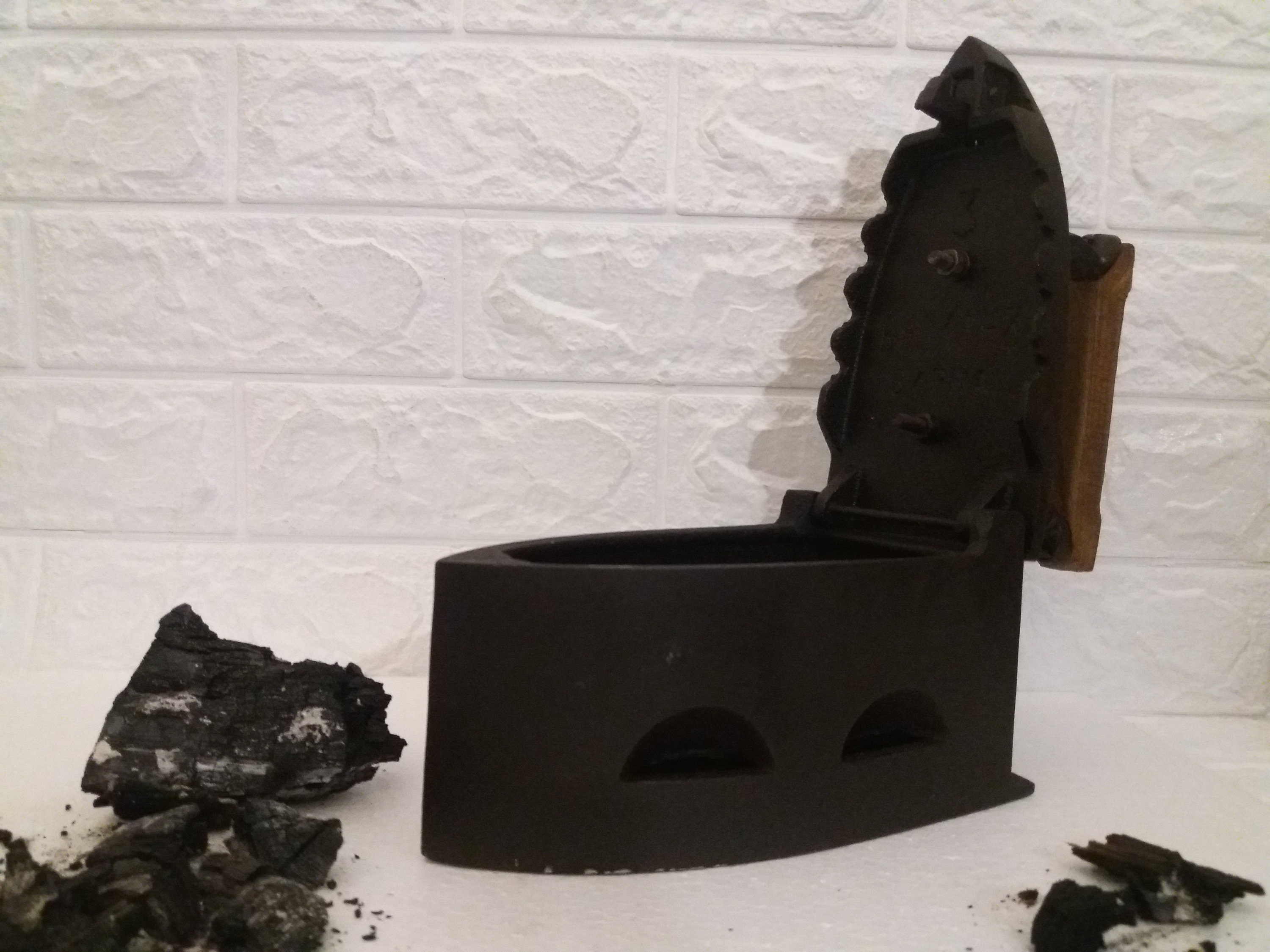 Vintage iron Antique box iron with wooden handle Antique | Etsy