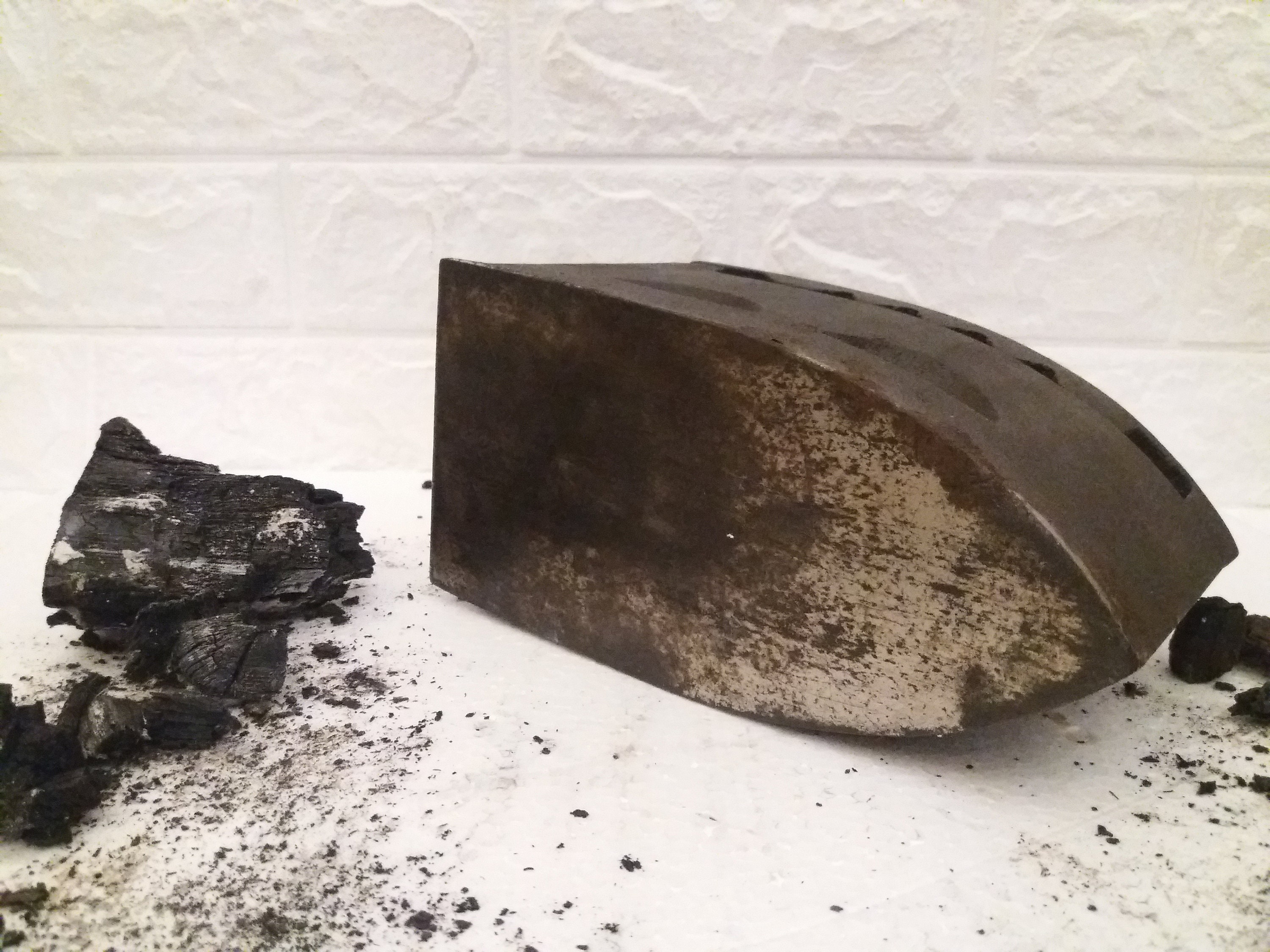 Vintage iron Antique box iron with wooden handle Antique | Etsy